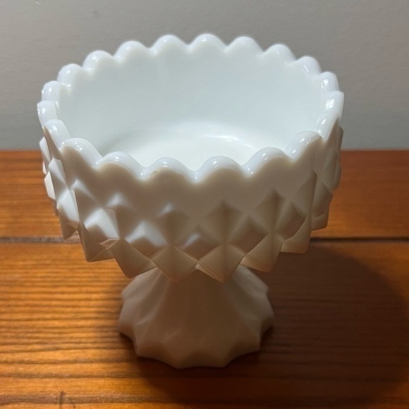 Vintage | Other | Vintage Diamond Point Milkglass Small Pedestal Dish ...